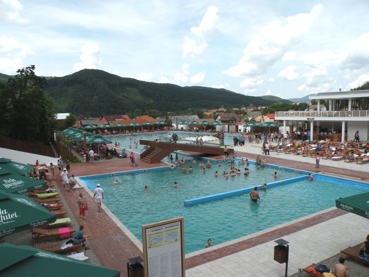 Praid: A fost inaugurat cel mai mare ştrand cu apă sărată din România